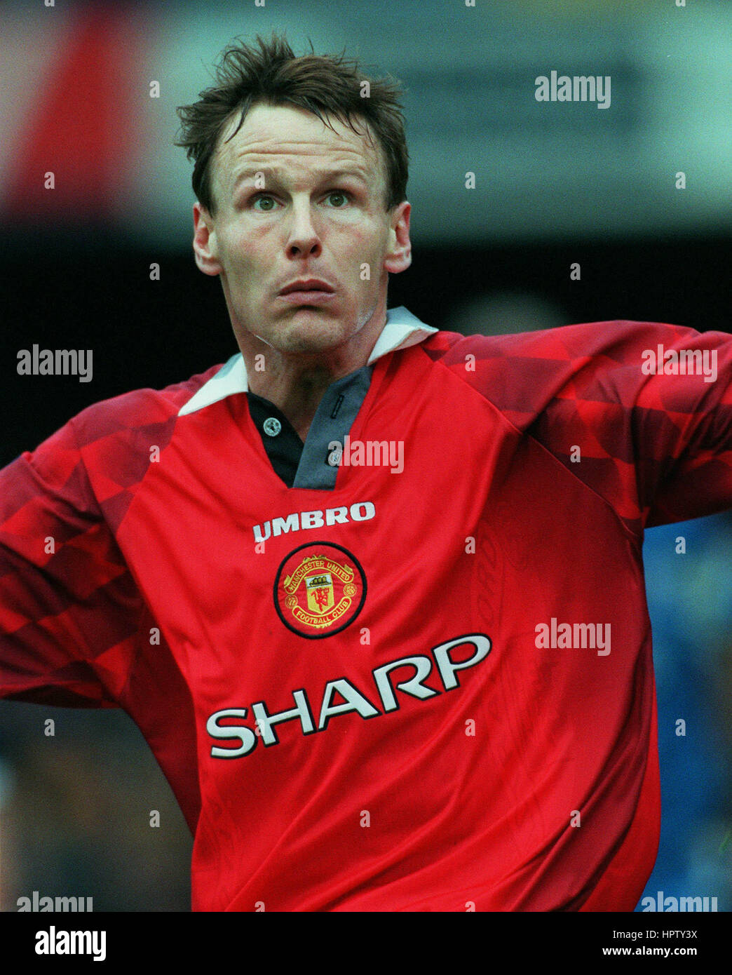 Teddy sheringham 1998 hi-res stock photography and images - Alamy