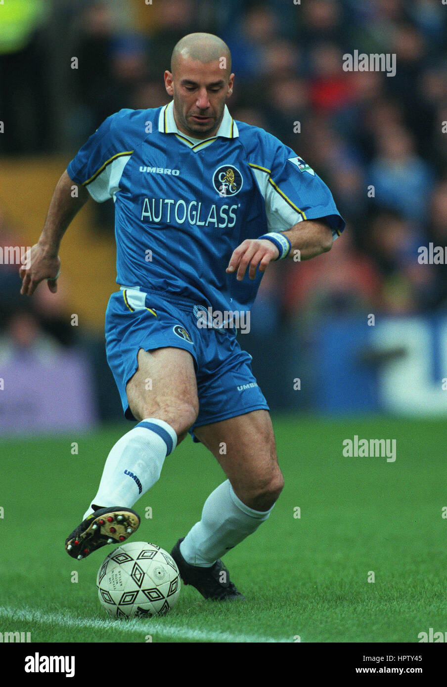 GIANLUCA VIALLI CHELSEA FC 07 January 1998 Stock Photo - Alamy