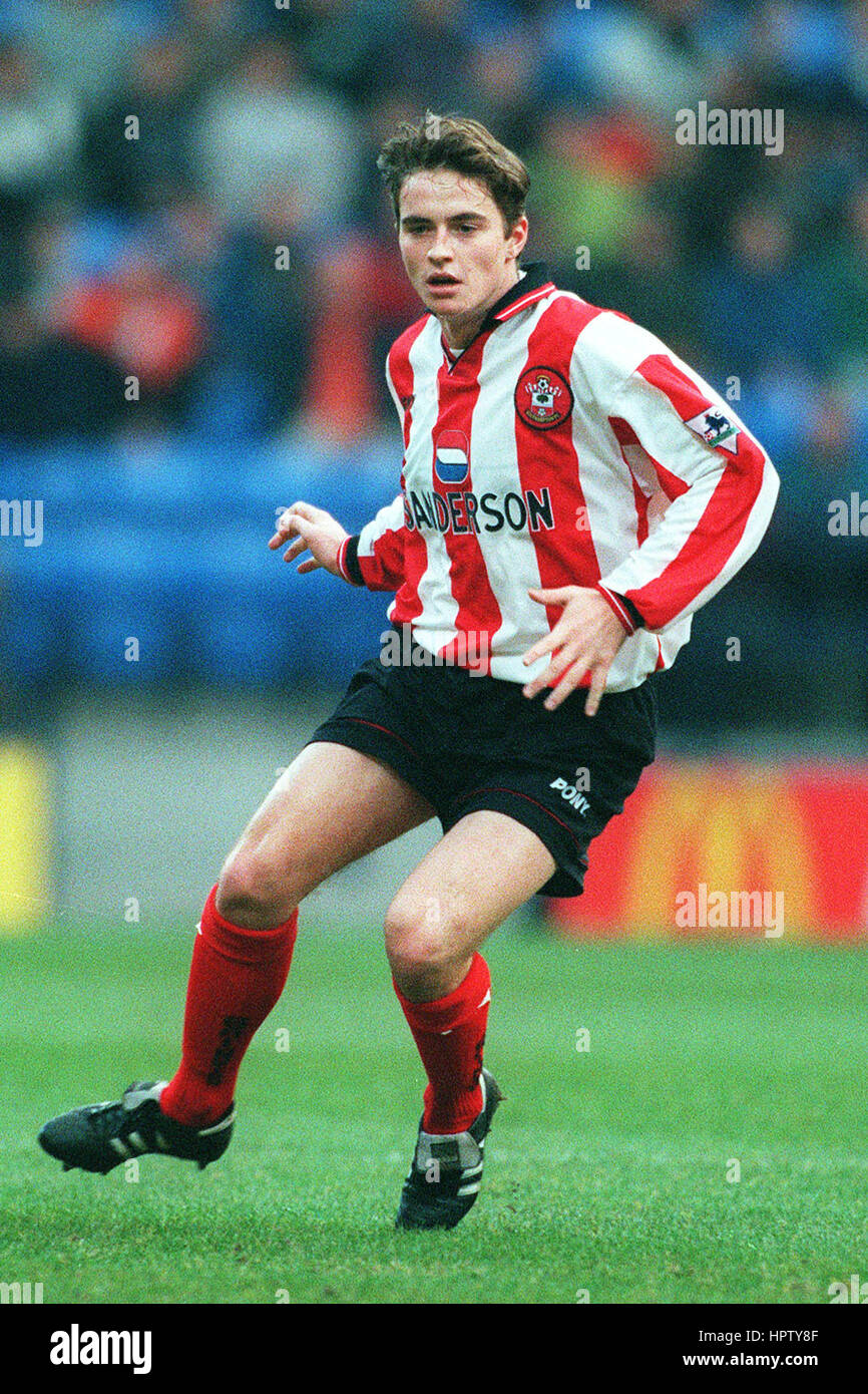 MATTHEW OAKLEY SOUTHAMPTON FC 12 January 1998 Stock Photo - Alamy