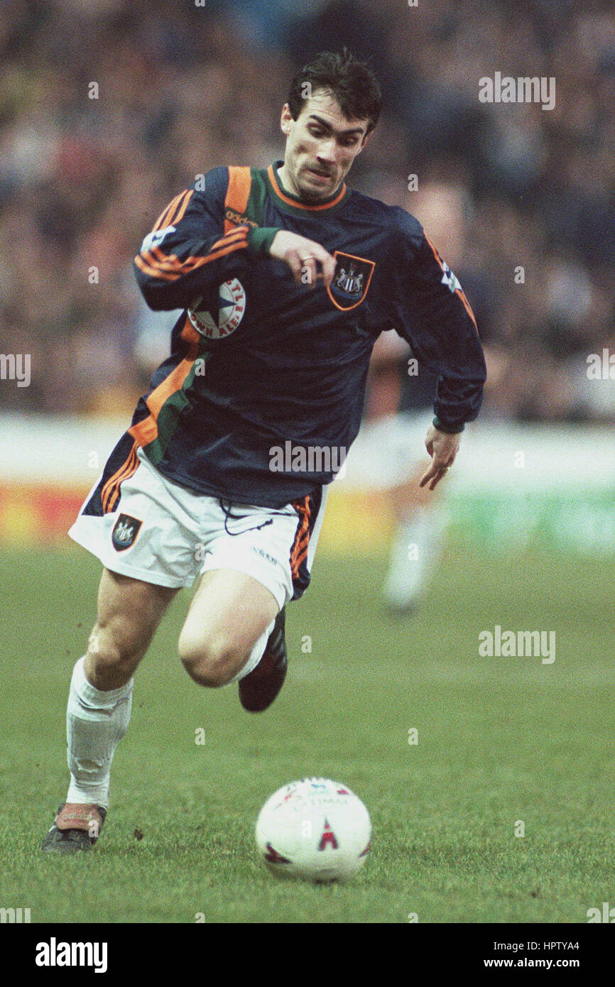 KEITH GILLESPIE NEWCASTLE UNITED FC 12 January 1998 Stock Photo - Alamy