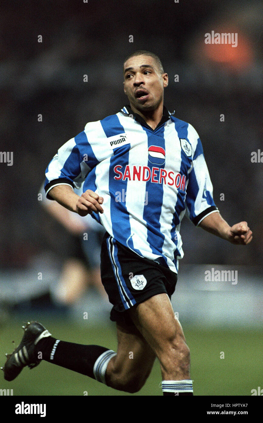Des Walker Football High Resolution Stock Photography and Images - Alamy