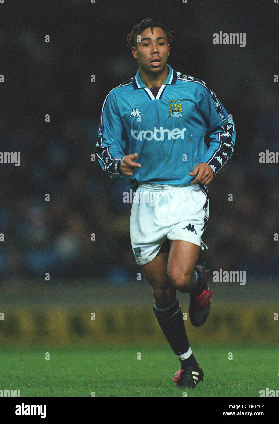 JEFF WHITLEY MANCHESTER CITY FC 15 January 1998 Stock Photo - Alamy