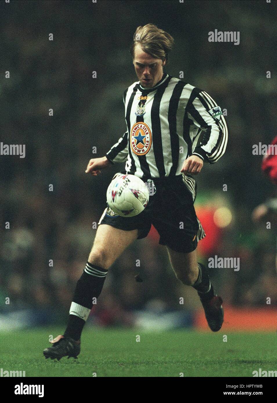WARREN BARTON NEWCASTLE UNITED FC 22 January 1998 Stock Photo - Alamy