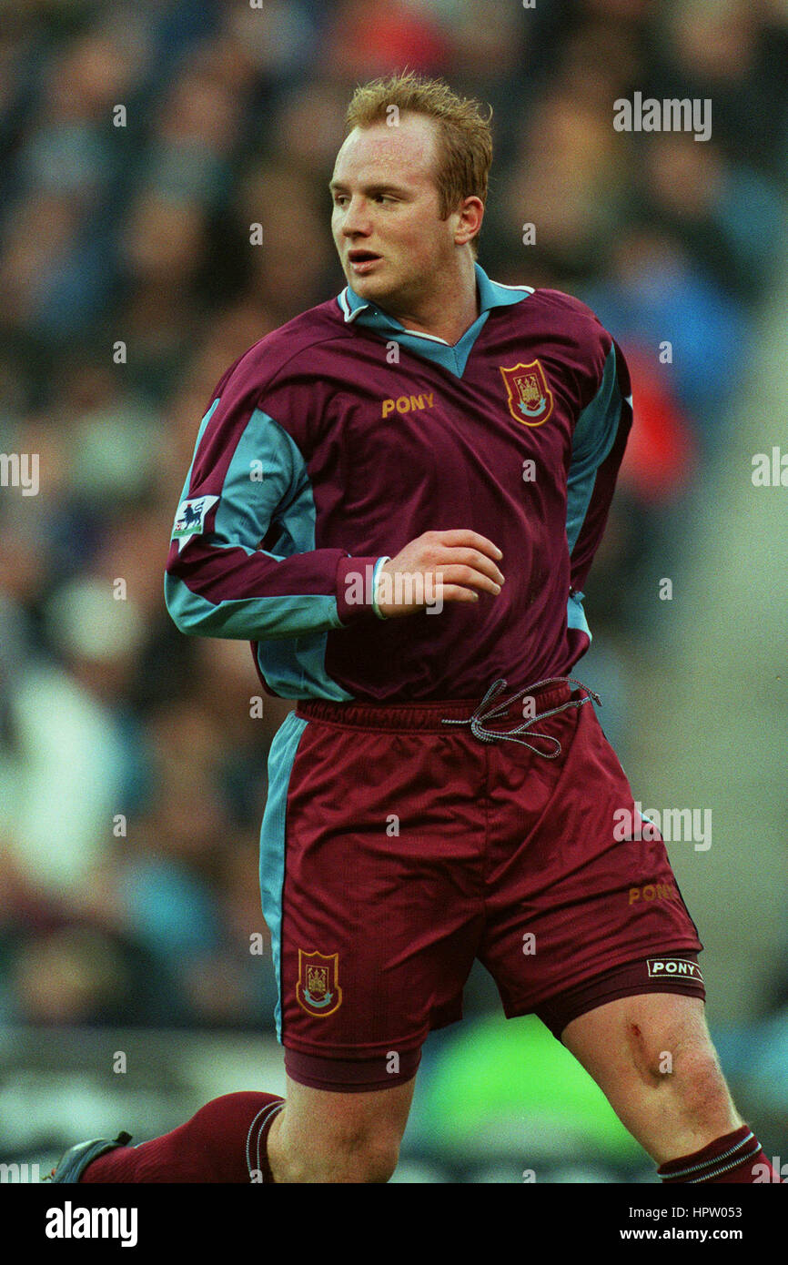 JOHN HARTSON WEST HAM UNITED FC 26 January 1998 Stock Photo - Alamy