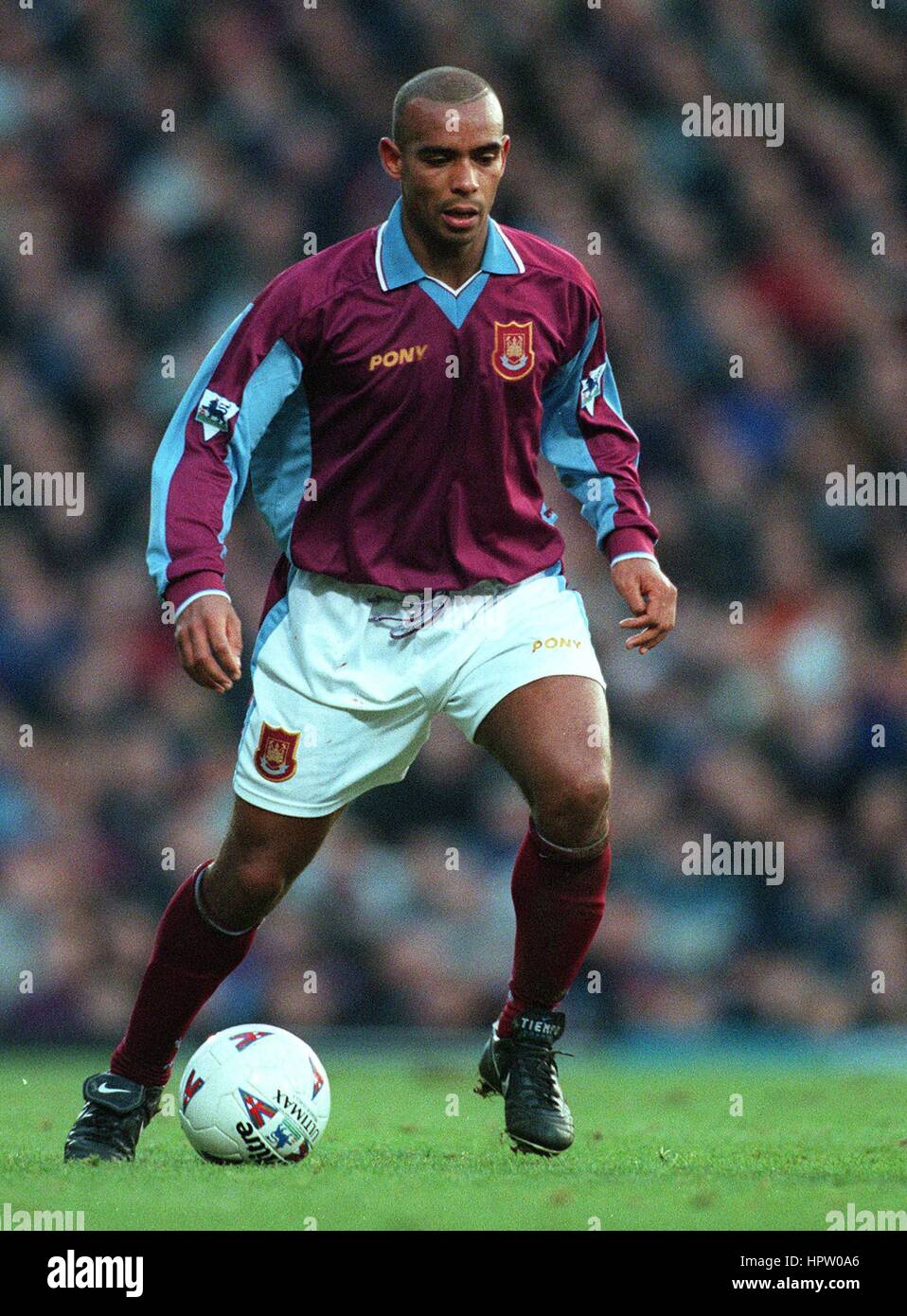 Trevor sinclair hi-res stock photography and images - Alamy