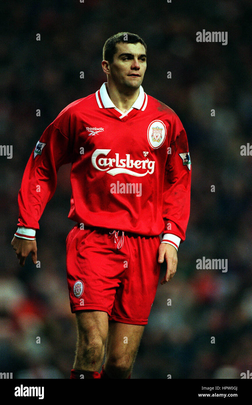 DOMINIC MATTEO LIVERPOOL FC 03 February 1998 Stock Photo - Alamy