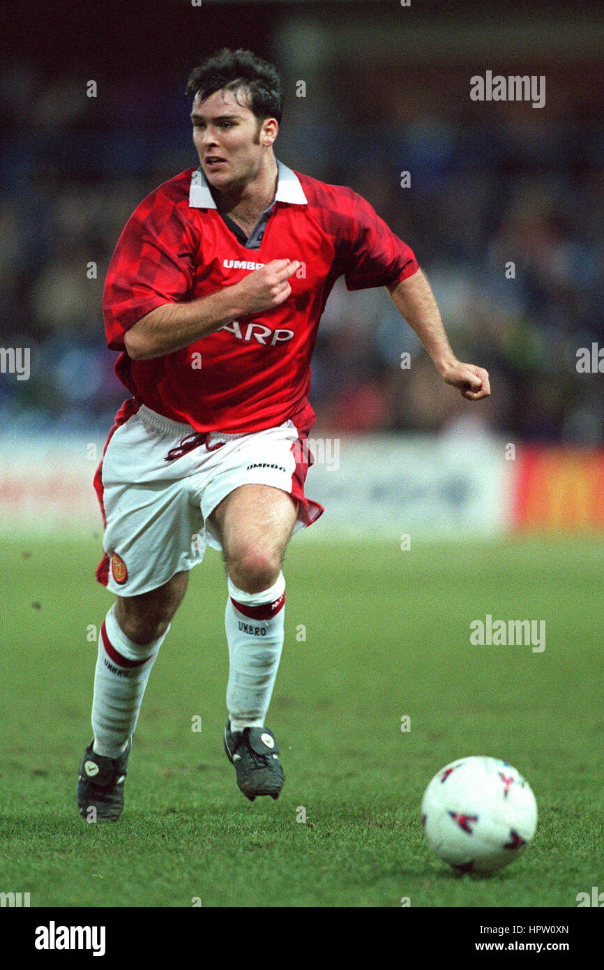 BEN THORNLEY MANCHESTER UNITED FC 12 February 1998 Stock Photo - Alamy