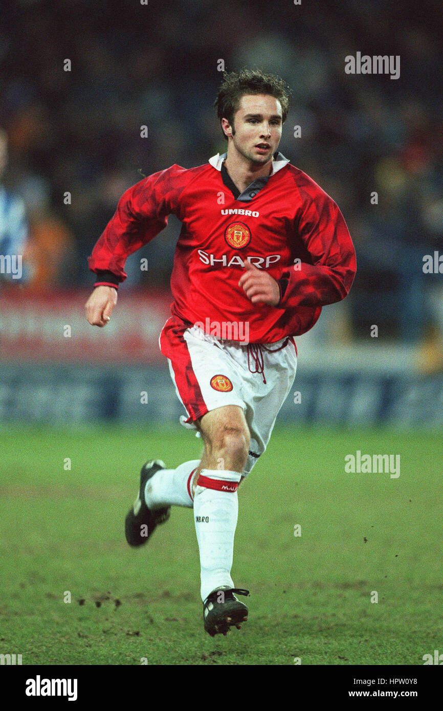 MARK WILSON . MANCHESTER UNITED FC 12 February 1998 Stock Photo - Alamy