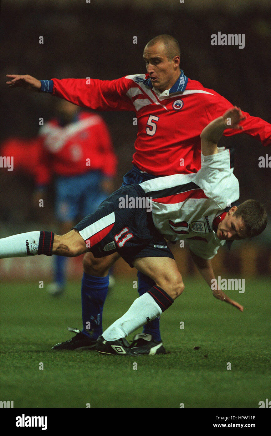 JAVIER MARGAS & MICHAEL OWEN ENGLAND V CHILE 12 February 1998 Stock ...