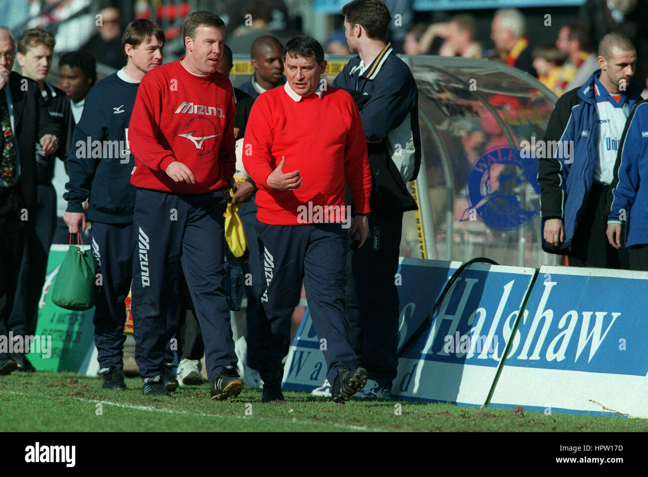 GRAHAM TAYLOR & KENNY JACKET WATFORD FC 16 February 1998 Stock Photo ...