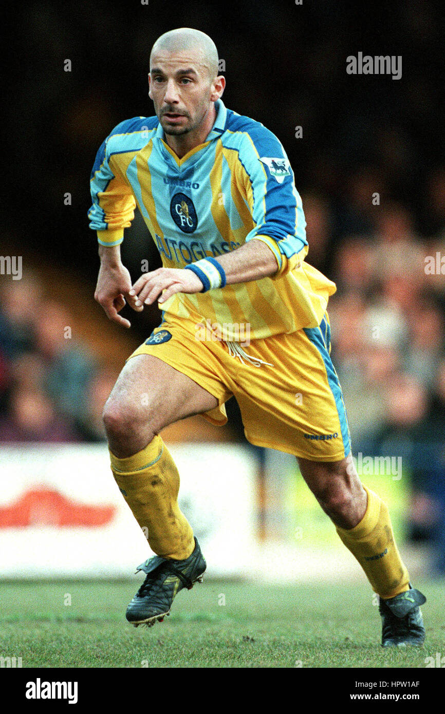 GIANLUCA VIALLI CHELSEA FC 23 February 1998 Stock Photo - Alamy