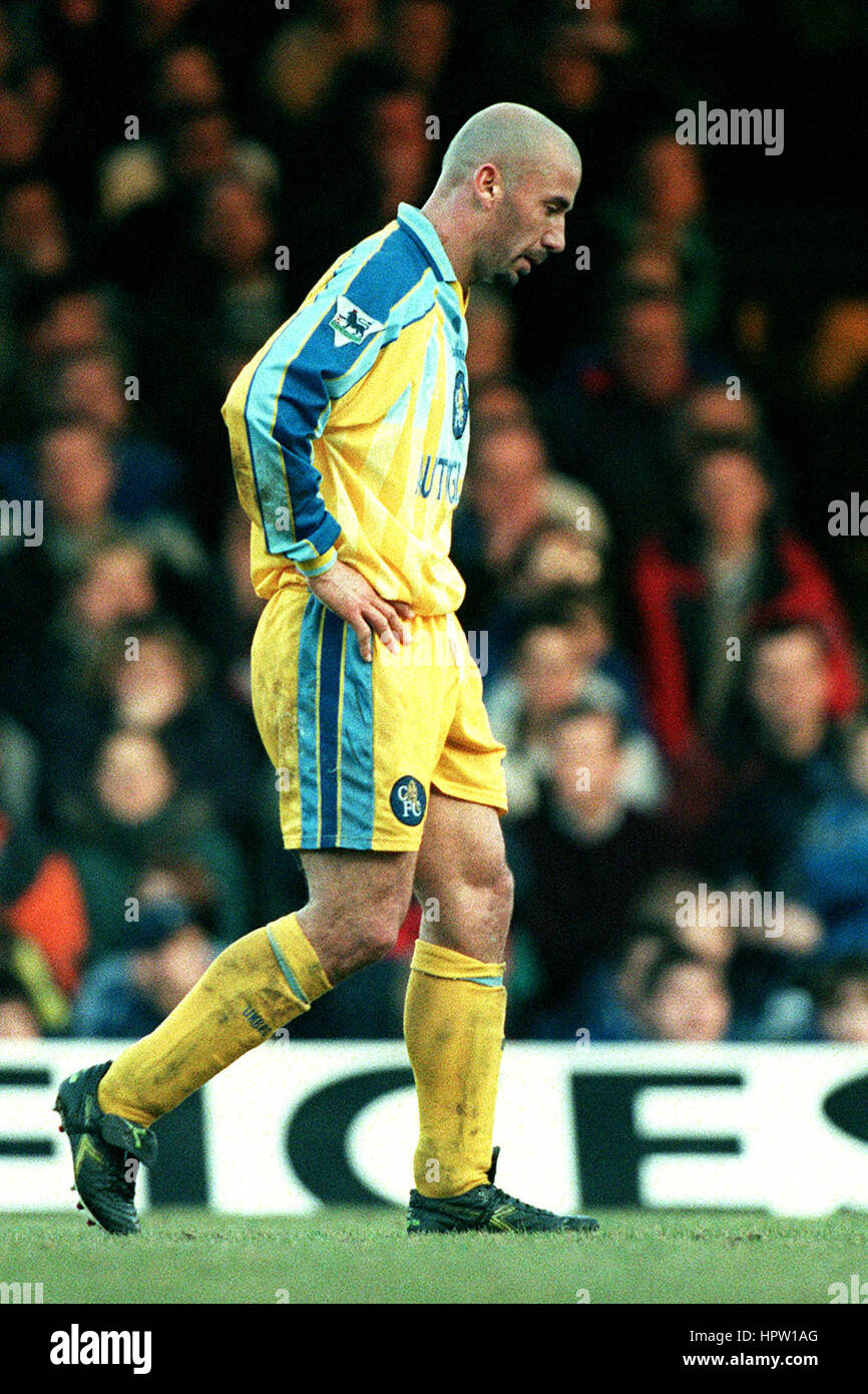 GIANLUCA VIALLI CHELSEA FC 23 February 1998 Stock Photo - Alamy