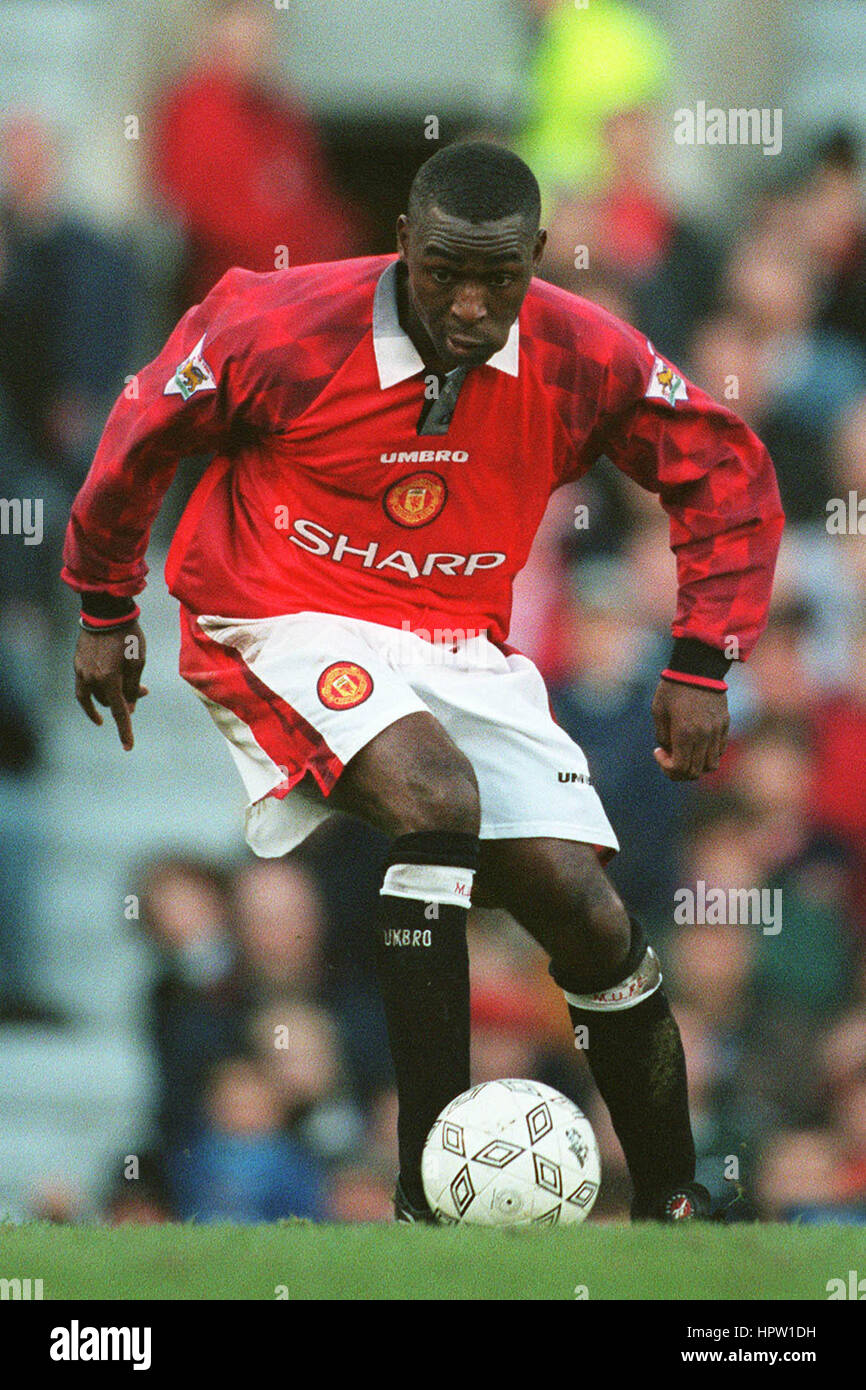 ANDY COLE MANCHESTER UNITED FC 23 February 1998 Stock Photo - Alamy