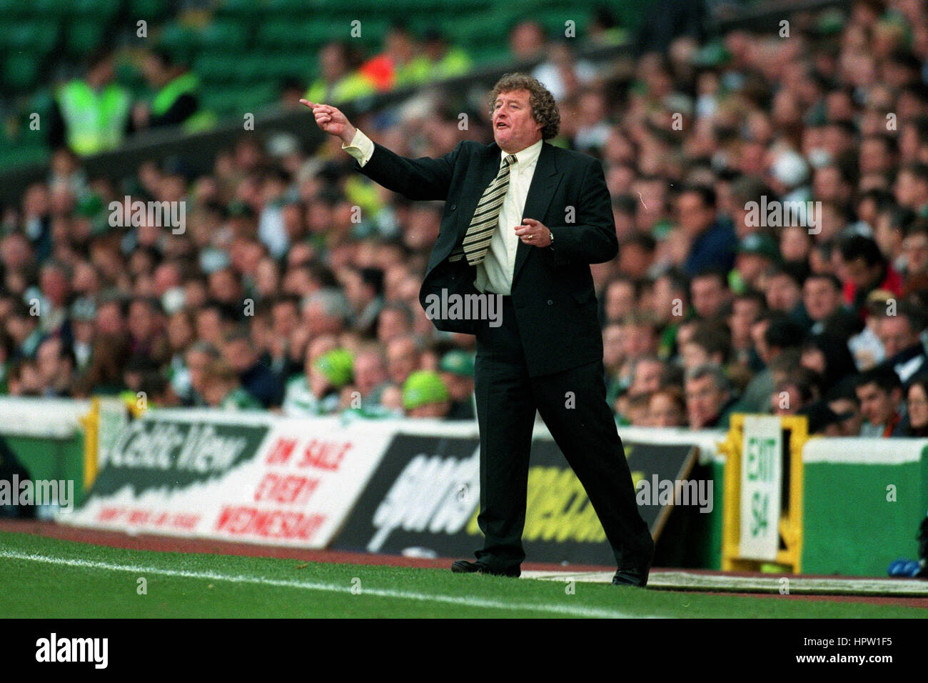 WIM JANSEN GLASGOW CELTIC FC HEAD COACH 24 February 1998 Stock Photo ...