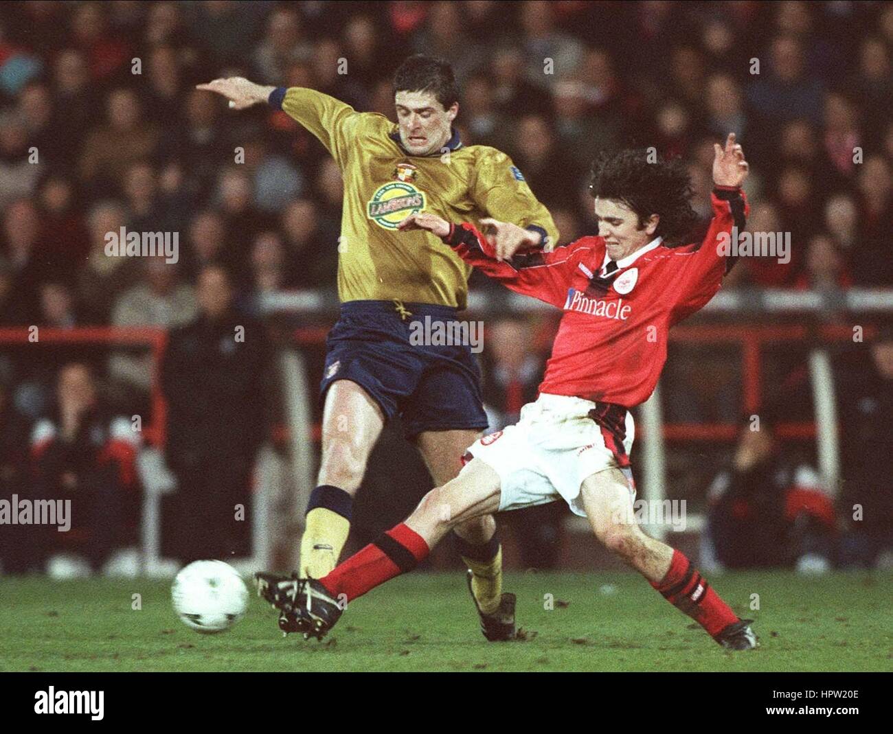 NIALL QUINN & DAMIAN JOHNSON NOTTINGHAM FOREST V SUNDERLAND 04 March ...