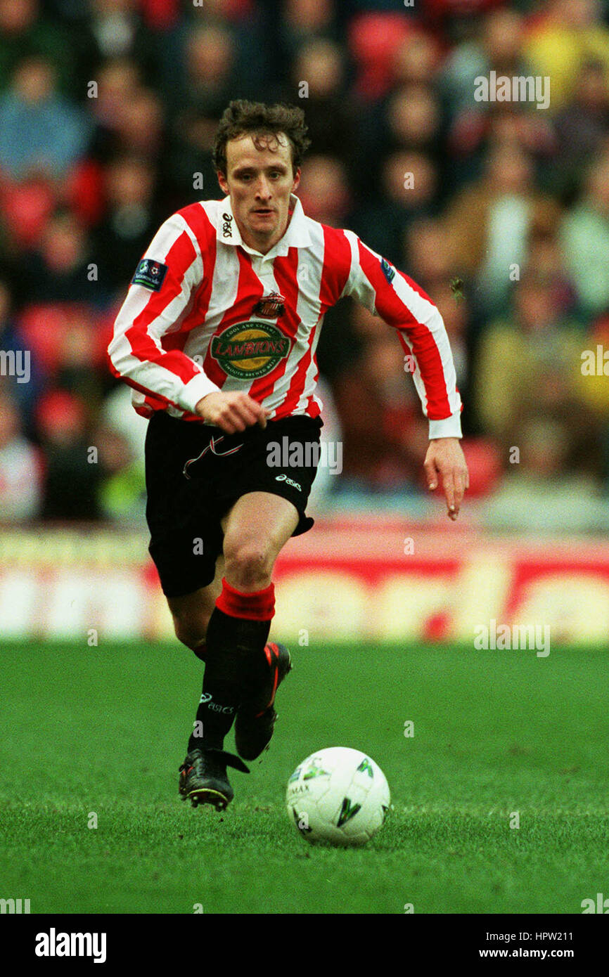 NICKY SUMMERBEE SUNDERLAND FC 06 March 1998 Stock Photo - Alamy