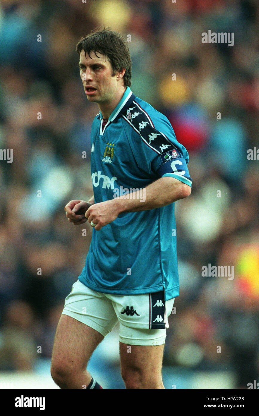 Kit symons manchester city hi-res stock photography and images - Alamy
