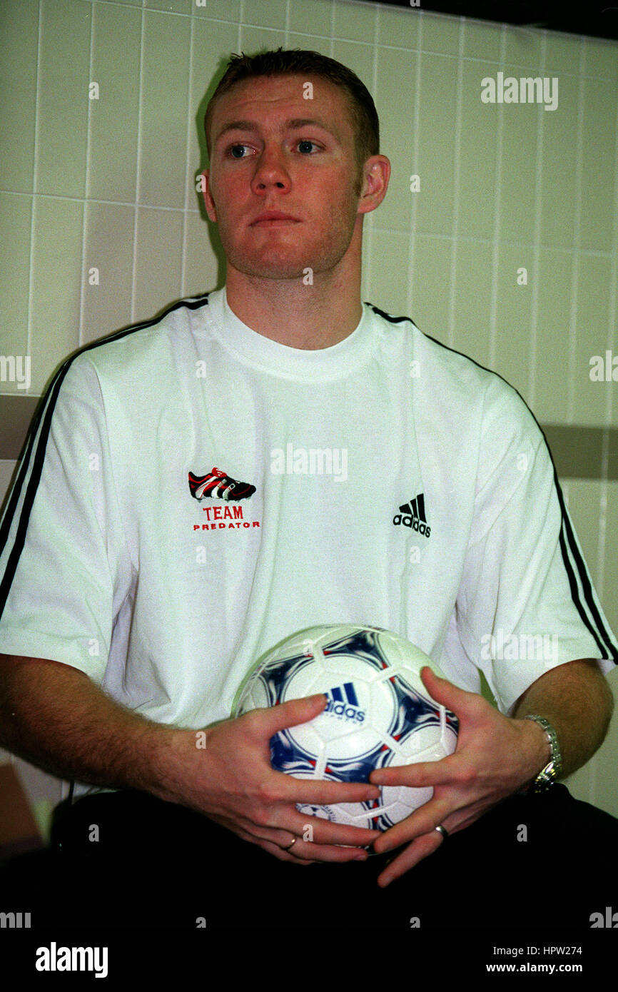 STEVE WATSON NEWCASTLE UNITED FC 16 March 1998 Stock Photo - Alamy