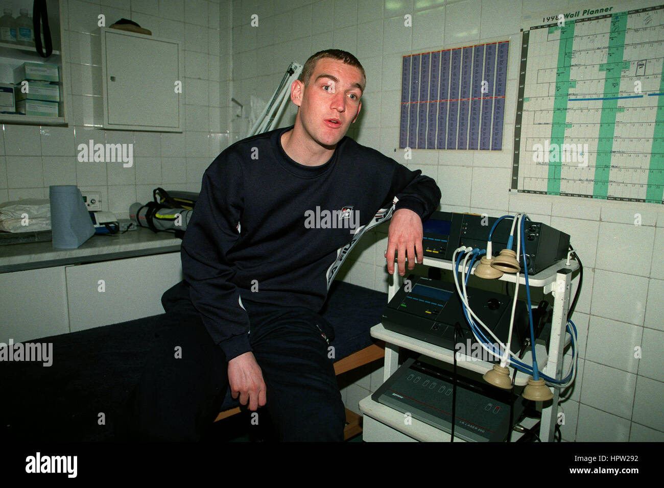 ANDY BOOTH SHEFFIELD WEDNESDAY FC 19 March 1998 Stock Photo - Alamy