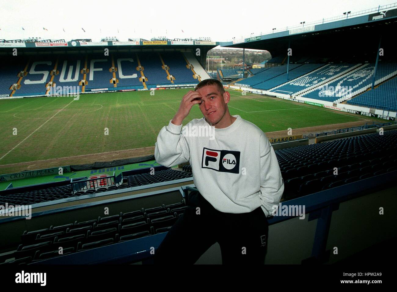 ANDY BOOTH SHEFFIELD WEDNESDAY FC 19 March 1998 Stock Photo - Alamy
