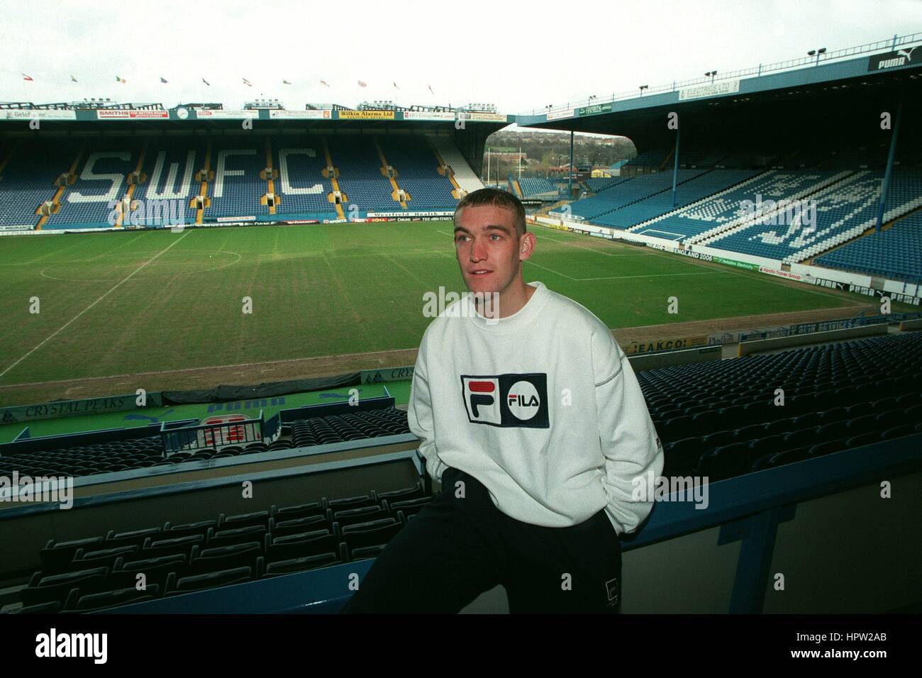 ANDY BOOTH SHEFFIELD WEDNESDAY FC 19 March 1998 Stock Photo - Alamy