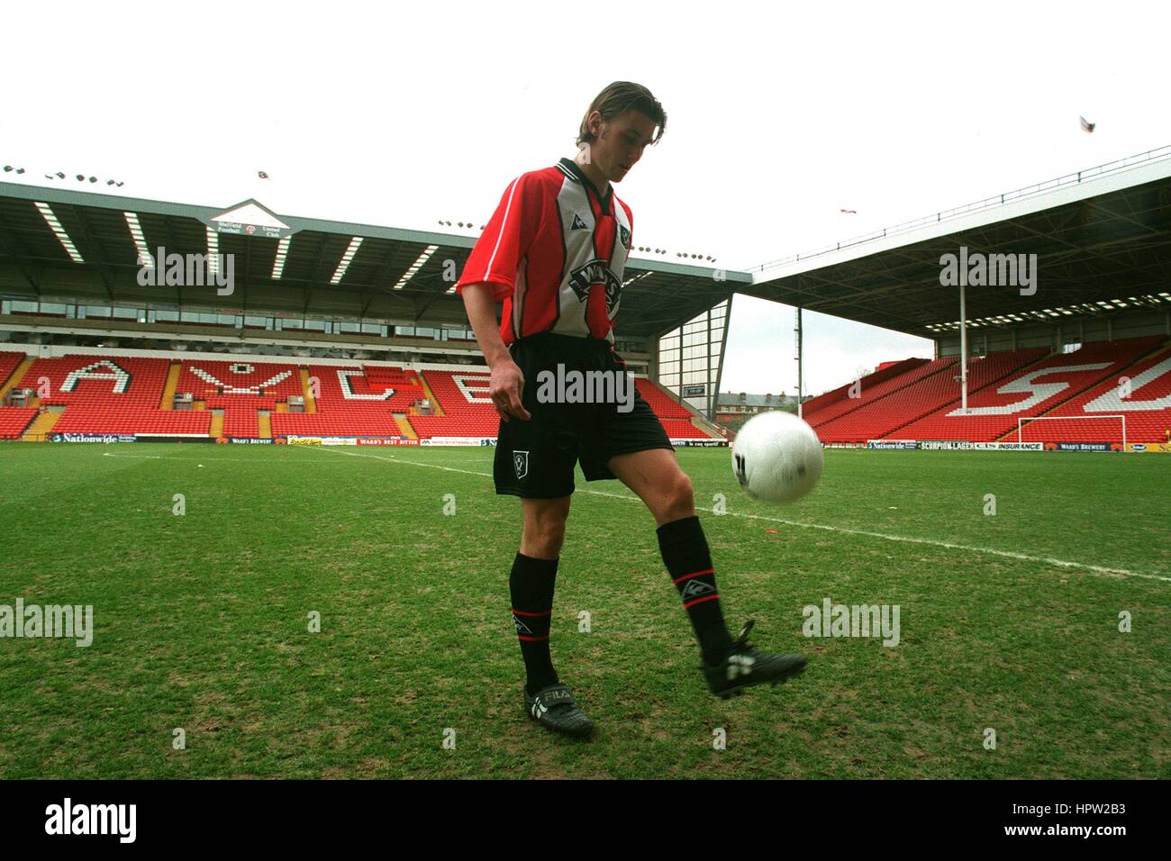 WAYNE QUINN SHEFFIELD UNITED FC 19 March 1998 Stock Photo - Alamy