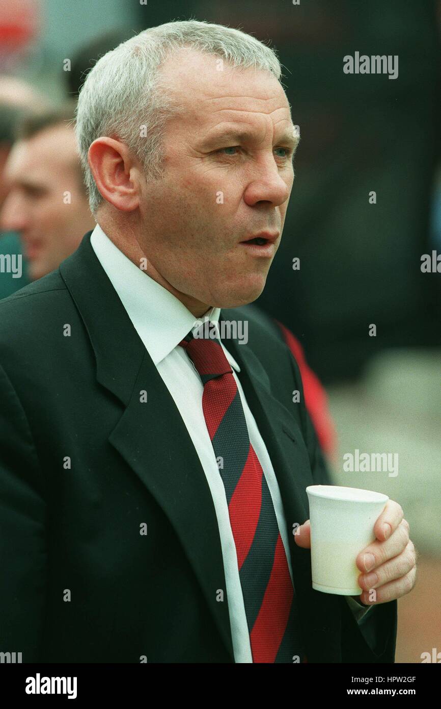 PETER REID SUNDERLAND MANAGER 23 March 1998 Stock Photo - Alamy