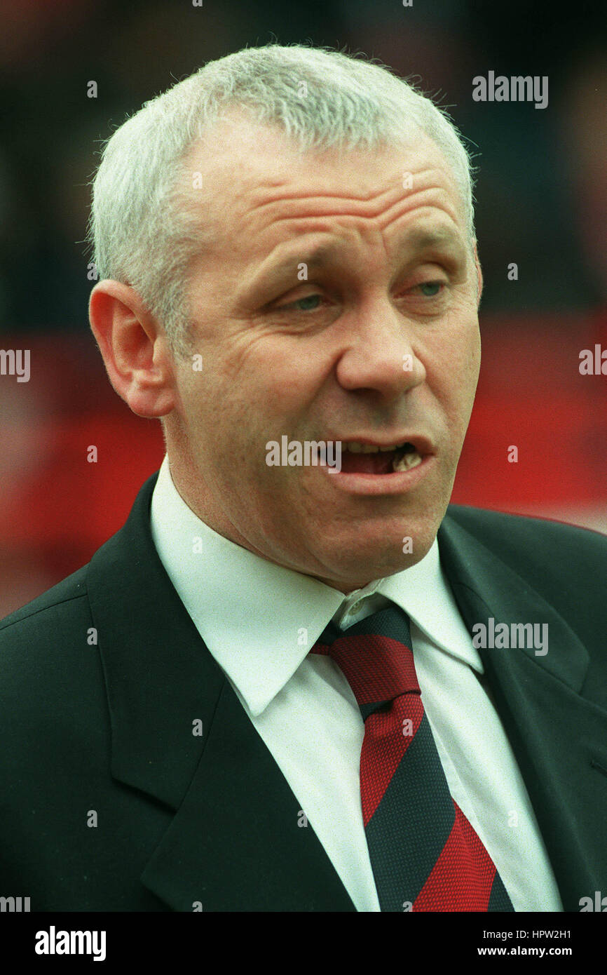 Peter reid sunderland manager hi-res stock photography and images - Alamy