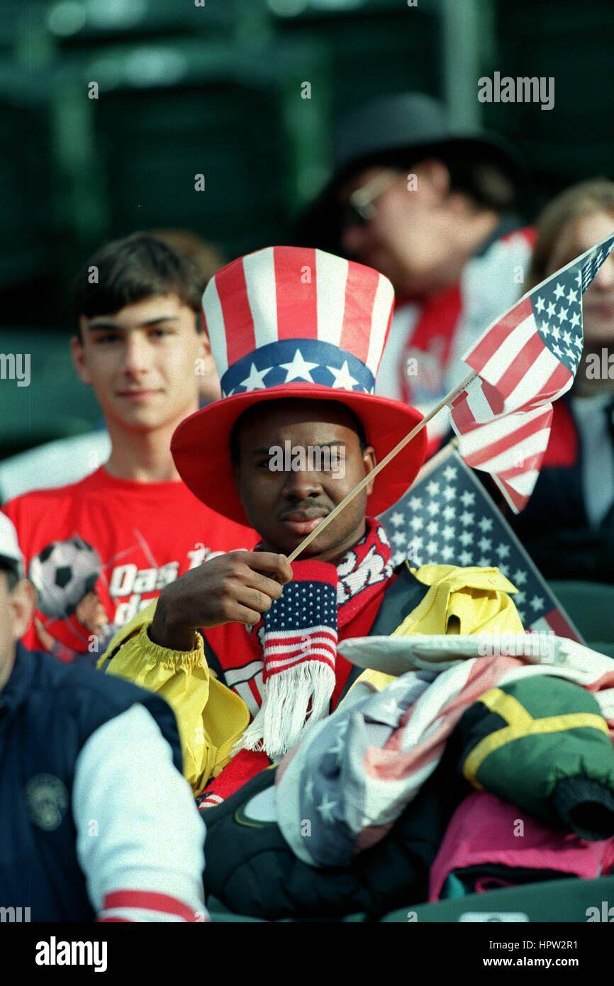 USA SOCCER FANS USA FOOTBALL SUPPORTERS 09 February 1998 Stock Photo ...
