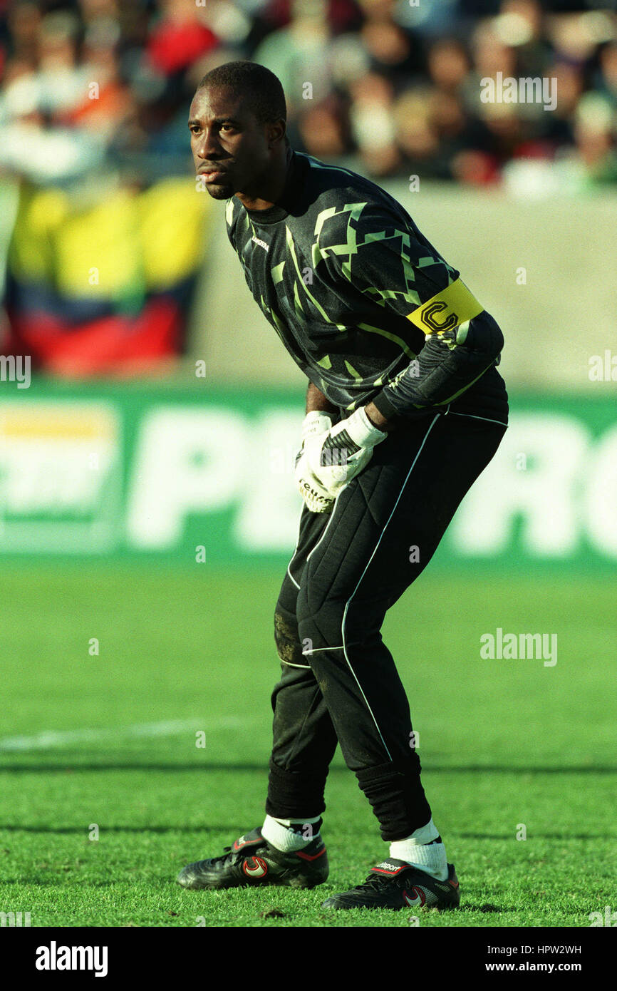 Warren barrett hi-res stock photography and images - Alamy