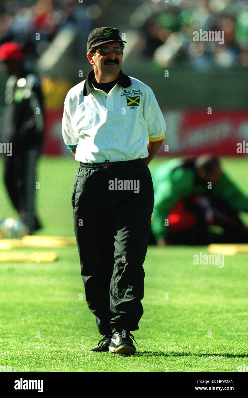 RENE SIMOES JAMAICAN FOOTBALL COACH 18 February 1998 Stock Photo - Alamy