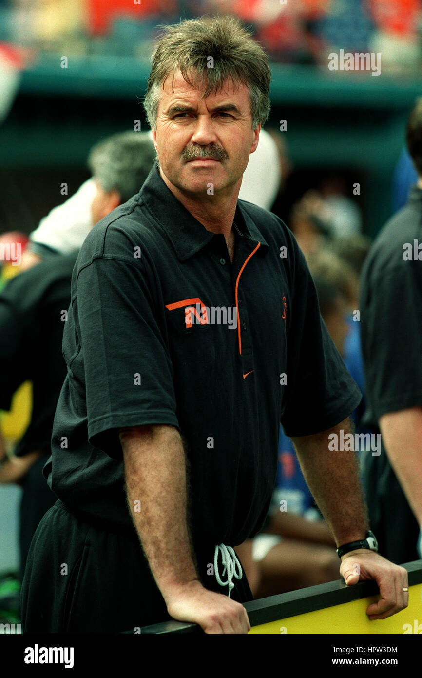 Guus hiddink portrait hi-res stock photography and images - Alamy