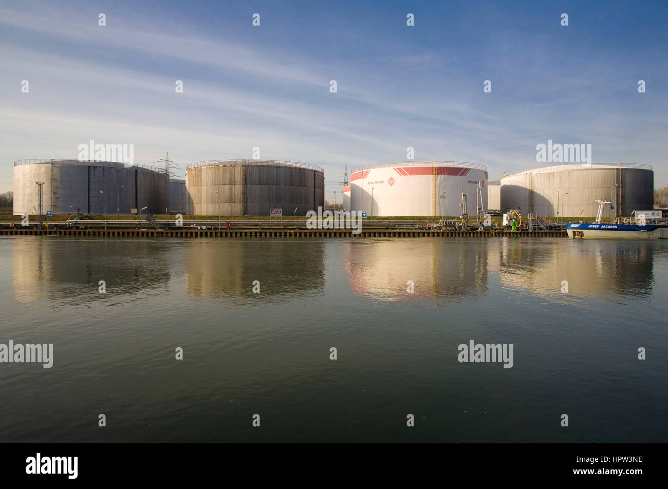 Bp oil refinery gelsenkirchen north hi-res stock photography and images ...