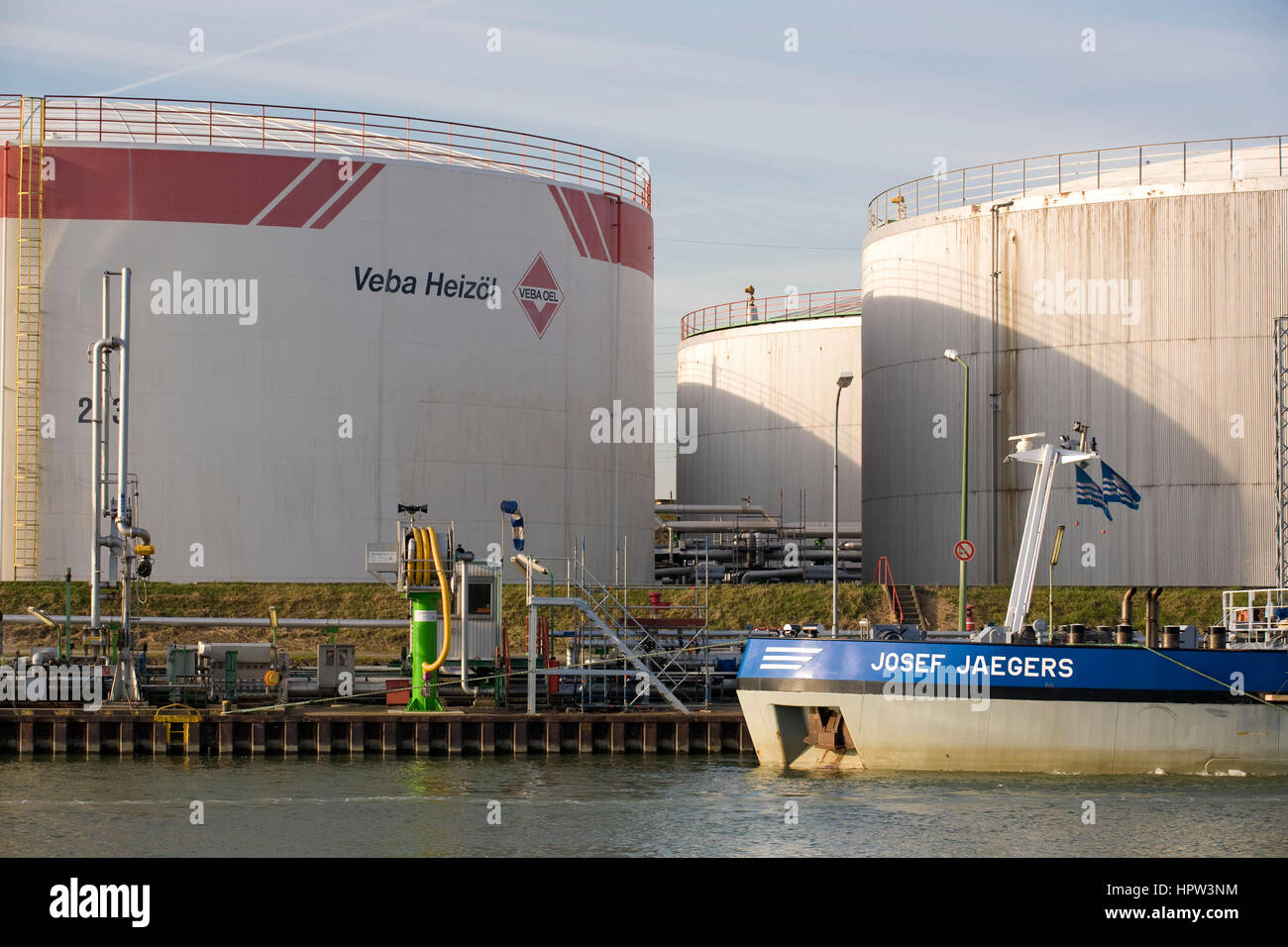 Bp oil refinery gelsenkirchen north hi-res stock photography and images ...