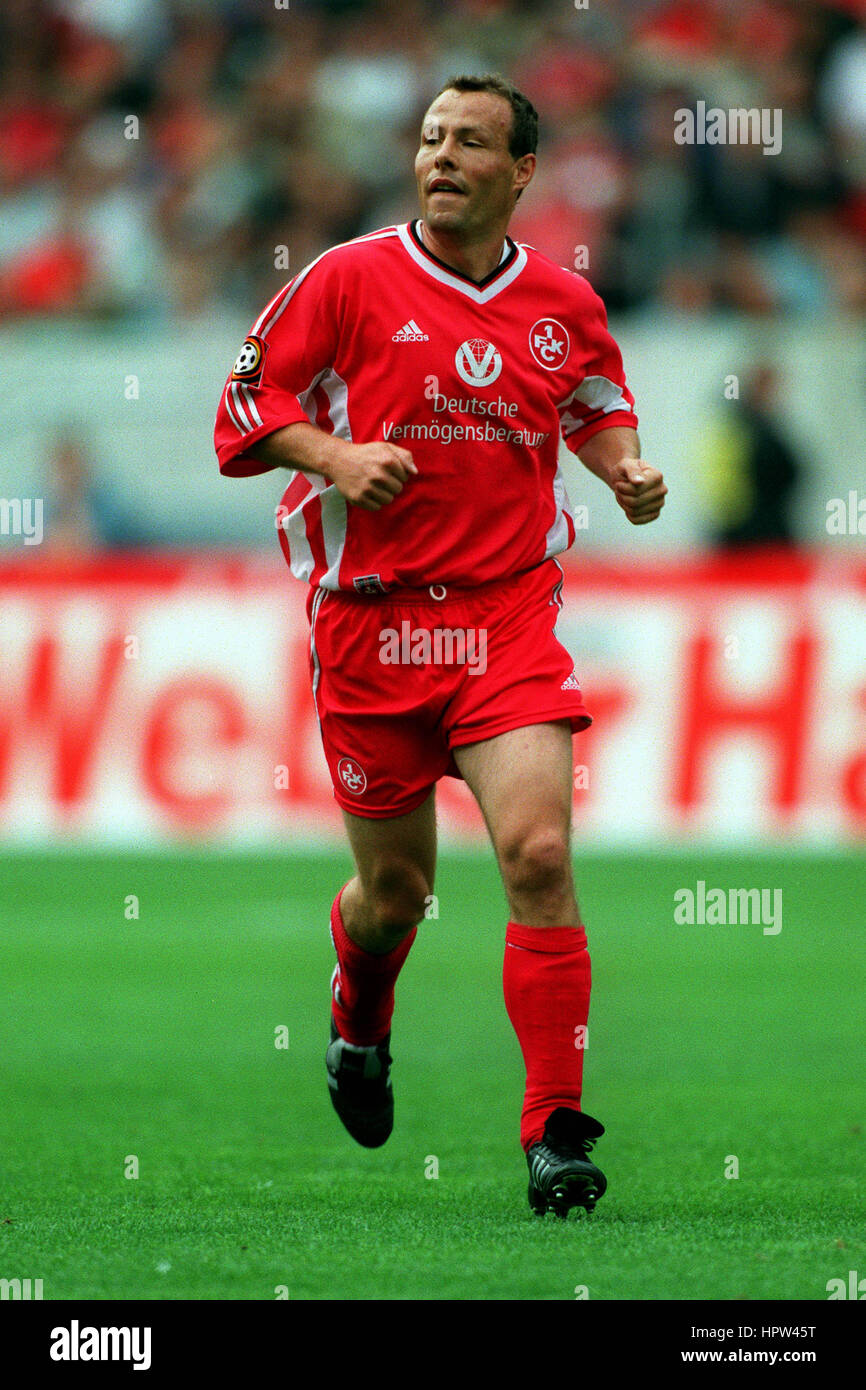AXEL ROOS KAISERSLAUTERN FC 26 August 1998 Stock Photo - Alamy