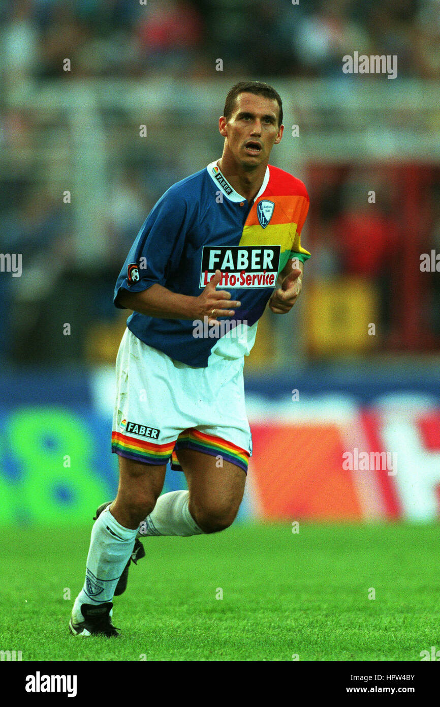 AXEL SUNDERMANN BOCHUM VFL 26 August 1998 Stock Photo - Alamy