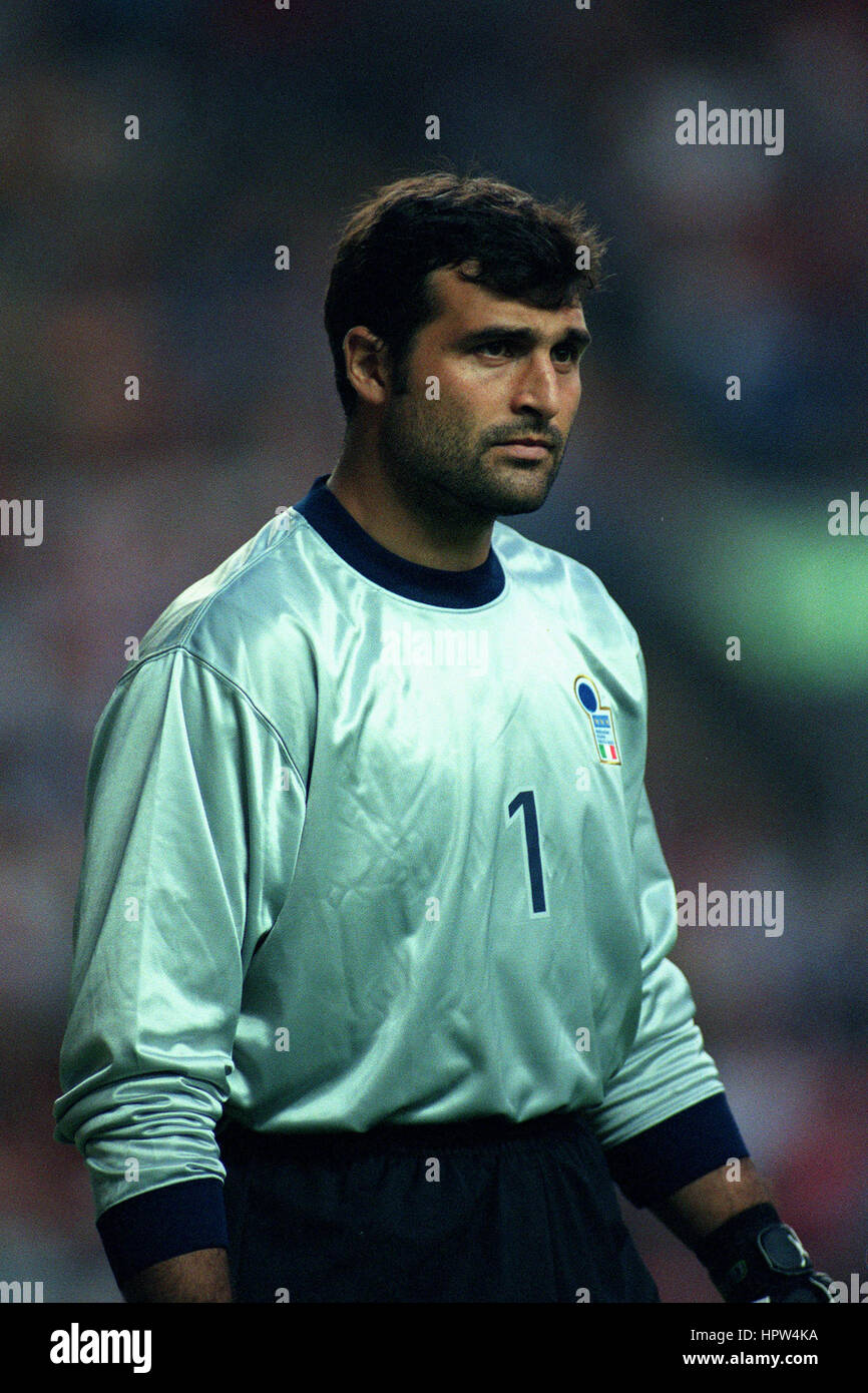 Angelo peruzzi italy juventus fc hi-res stock photography and images ...