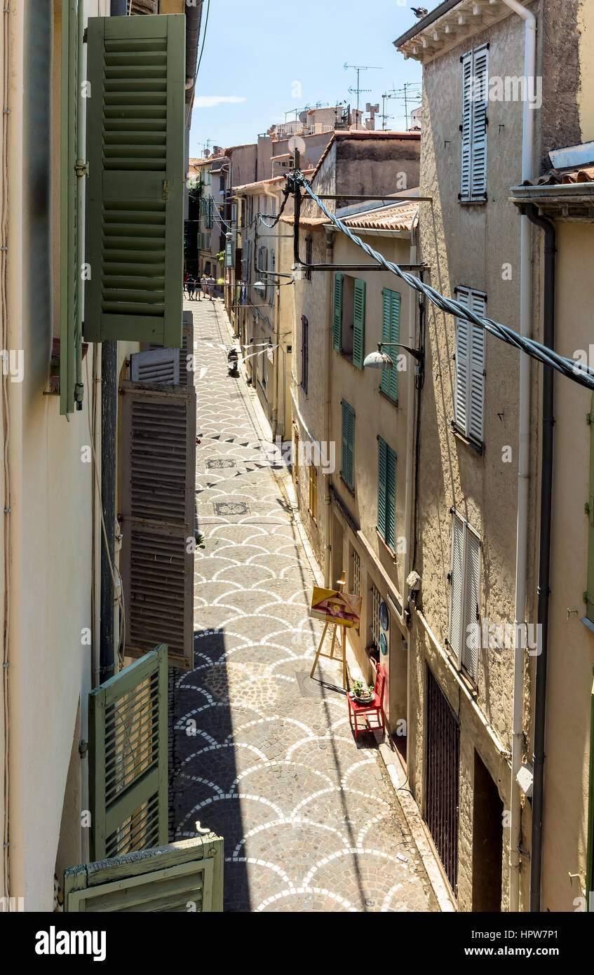 Old town buildings antibes france hi-res stock photography and images ...