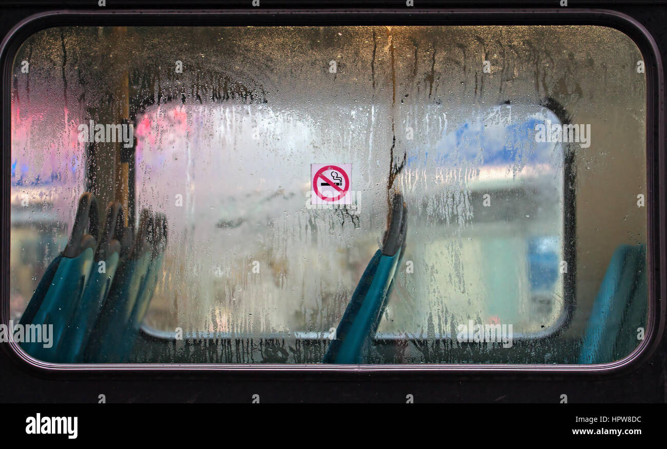 Exterior window condensation hi-res stock photography and images - Alamy