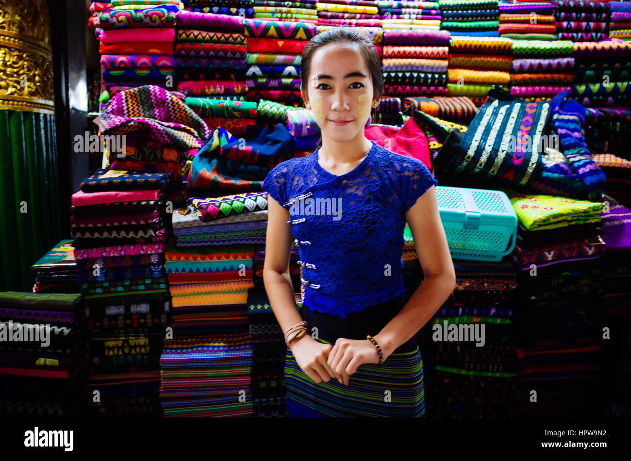 Myanmar girl hi-res stock photography and images - Alamy