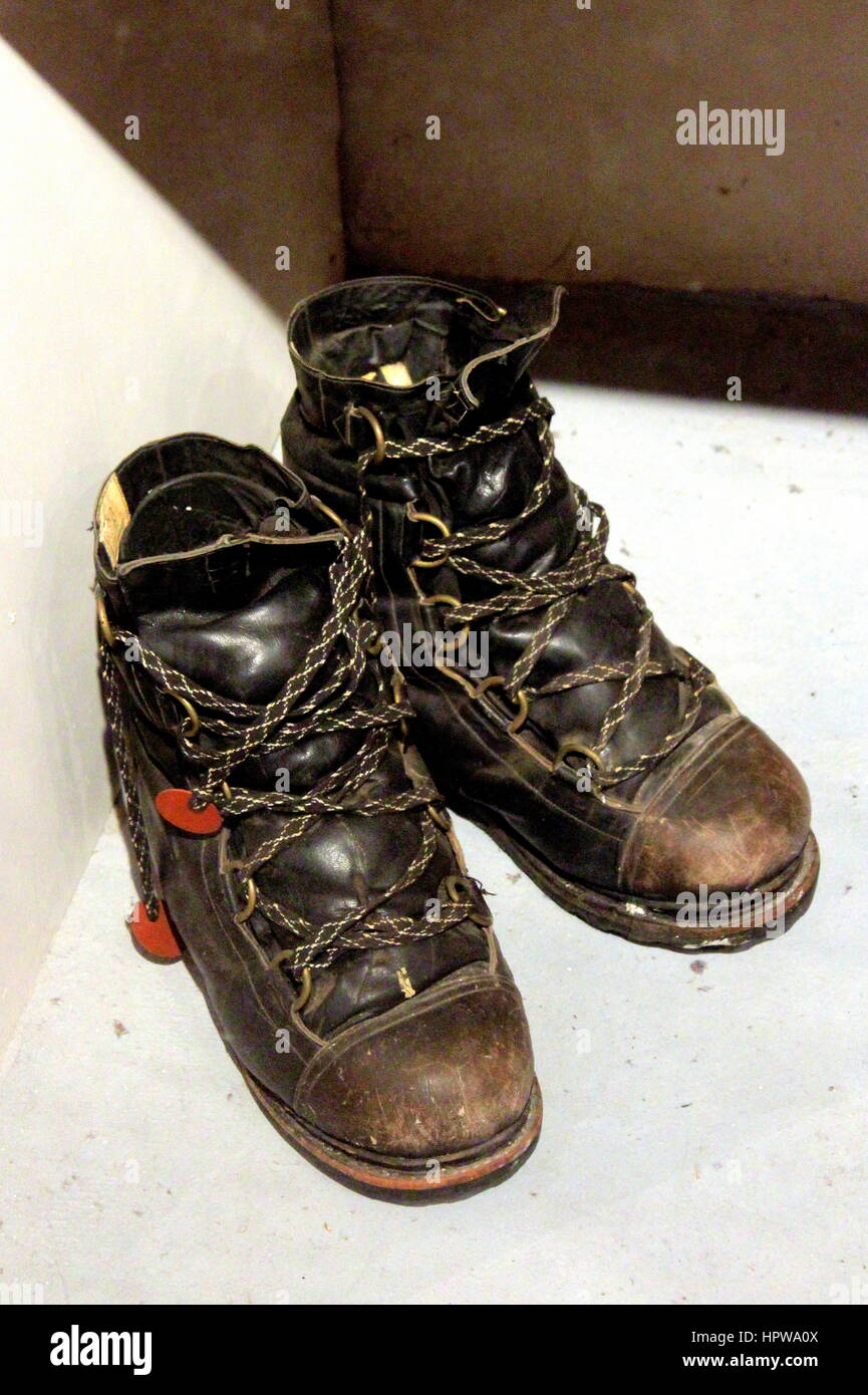 Metal lace hi-res stock photography and images - Alamy