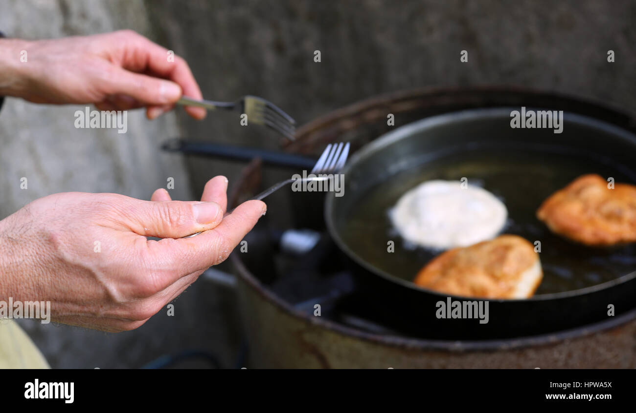 Junk food frying pan hi-res stock photography and images - Alamy