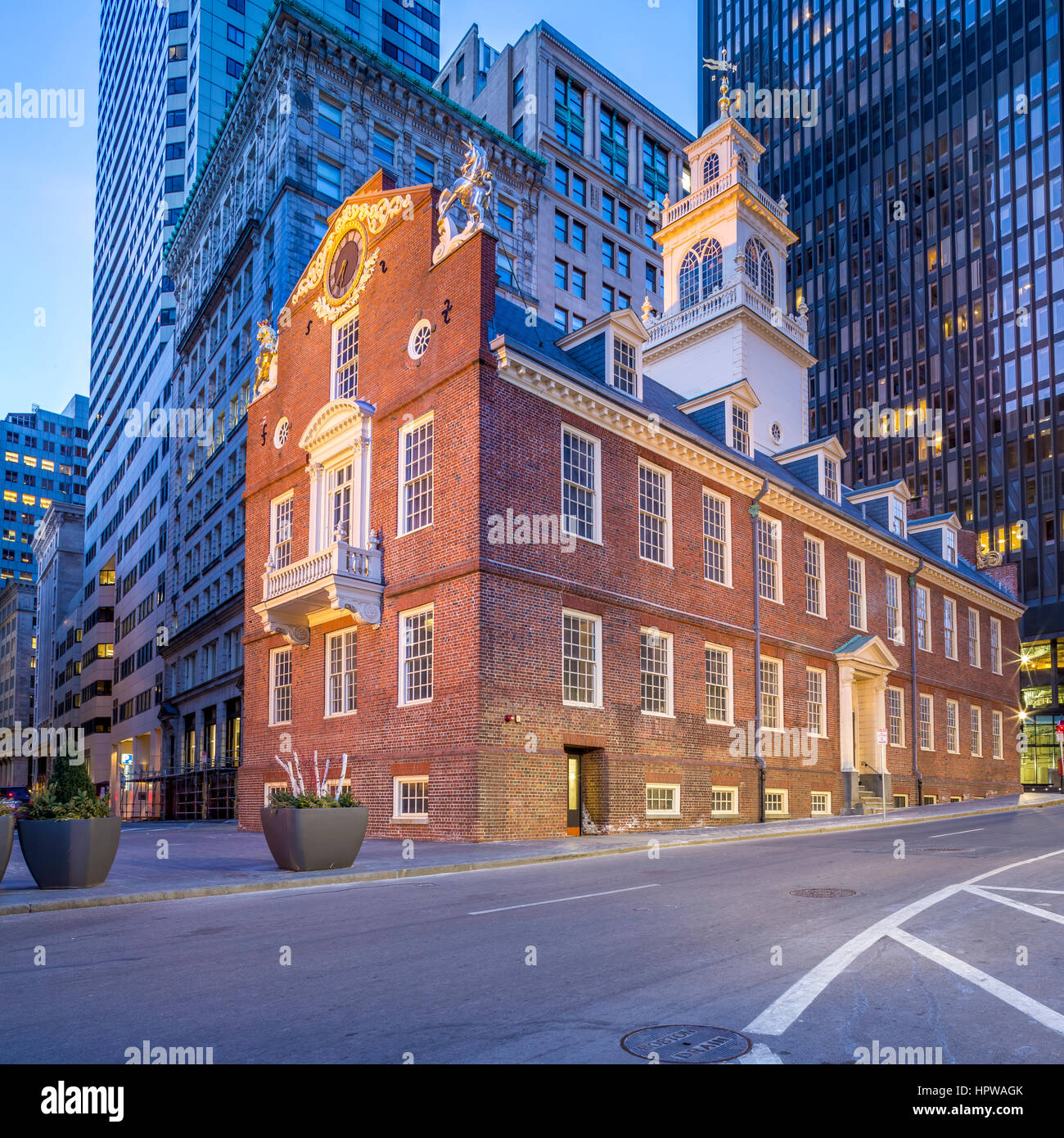 State house boston night hi-res stock photography and images - Alamy