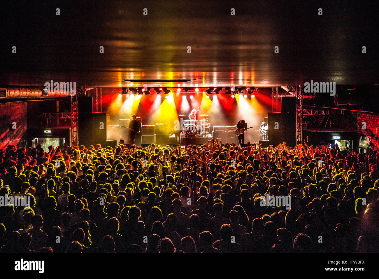 Peace Crowds At The O2 Academy Liverpool September 2015 Stock Photo - Alamy