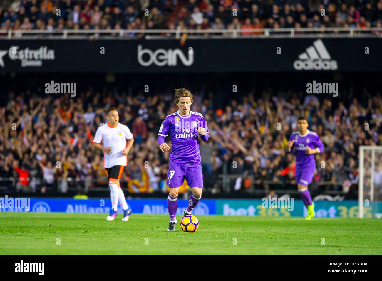 VALENCIA, SPAIN - FEB 22: Luka Modric plays at the La Liga match ...