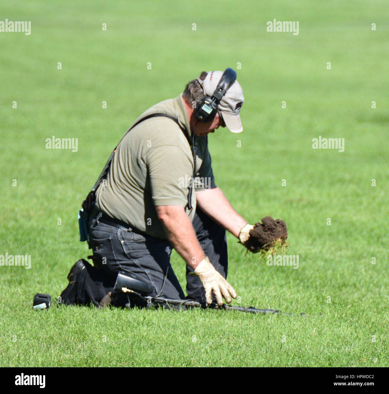 Gold detector hi-res stock photography and images - Alamy