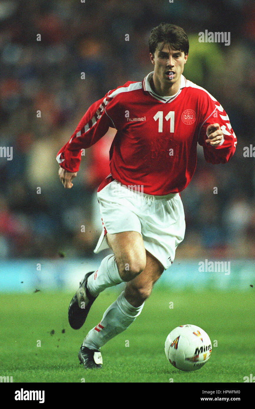 Brian laudrup denmark glasgow rangers hi-res stock photography and ...