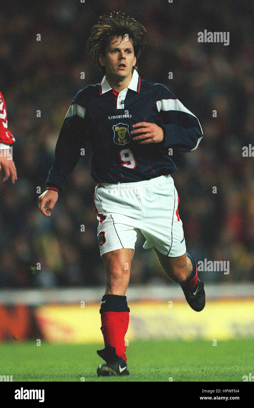 SCOTT BOOTH SCOTLAND & BORUSSIA DORTMUND 09 April 1998 Stock Photo - Alamy