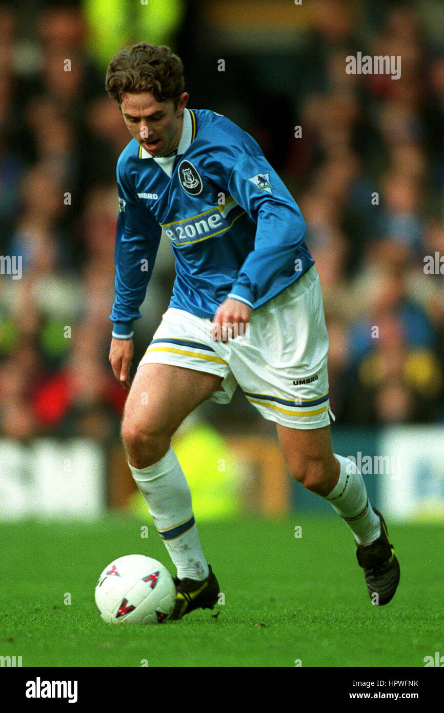 Gareth farrelly 1998 hi-res stock photography and images - Alamy