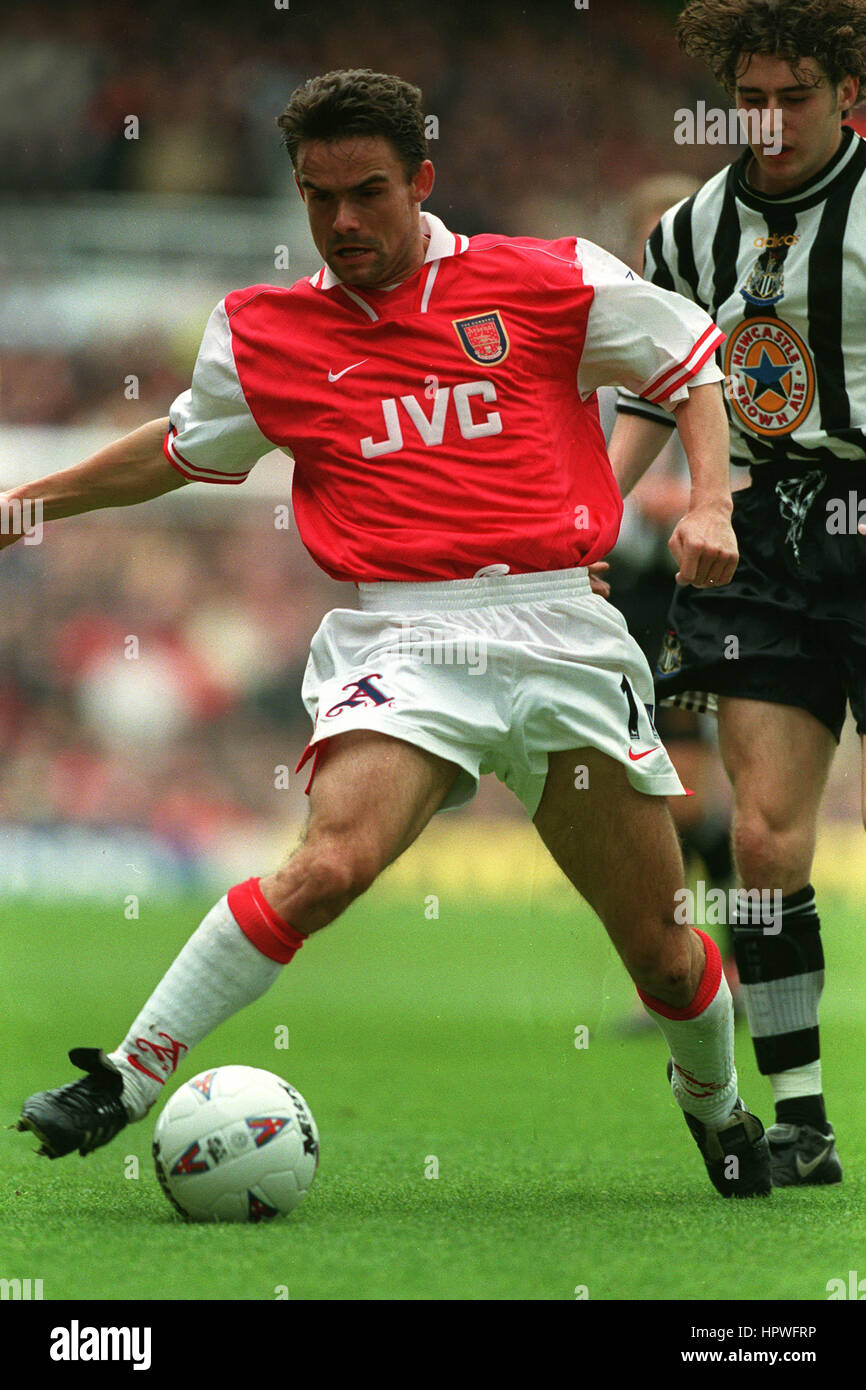 MARC OVERMARS ARSENAL FC 16 April 1998 Stock Photo - Alamy